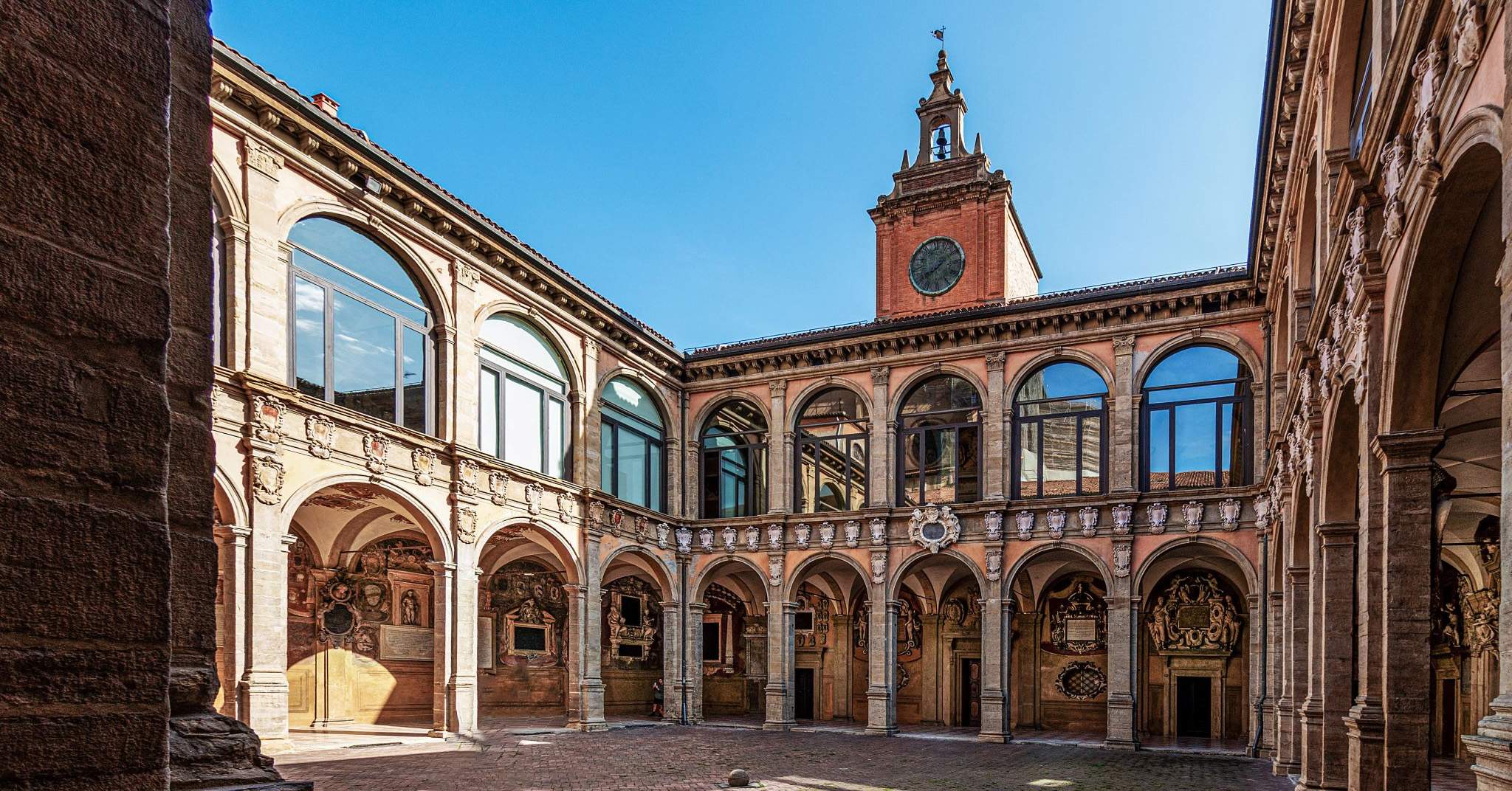 Università di Bologna gratis ai membri permanenti di ordini religiosi ...